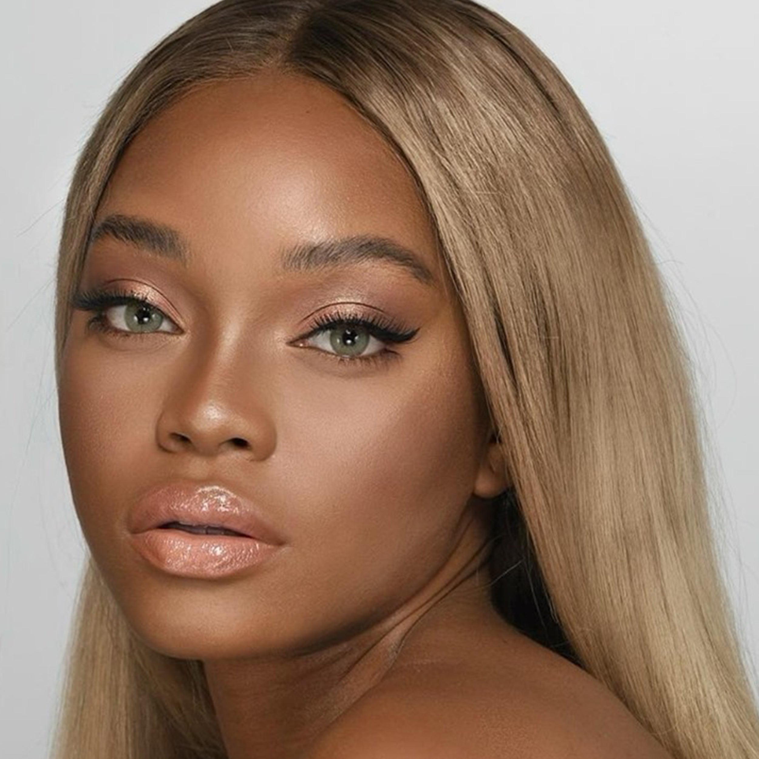 Buy green daily lenses - JADE – SWATI Cosmetics